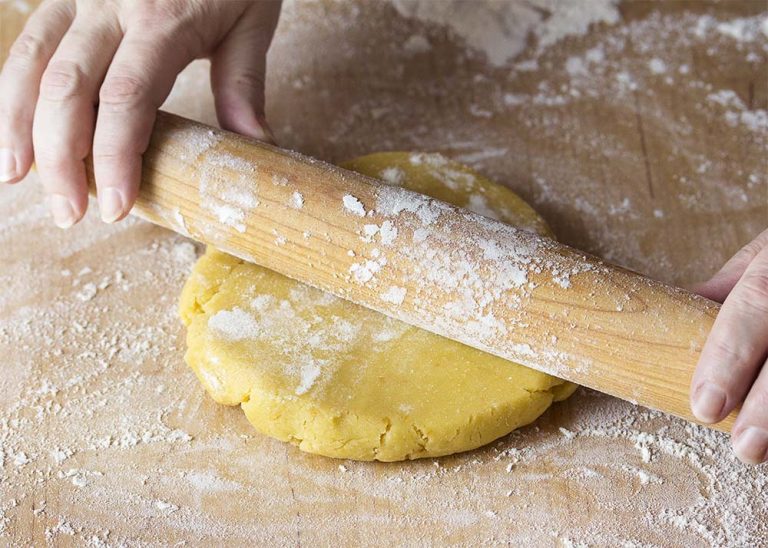 Pasta Frolla Recipe - Italian Sweet Pastry Dough - Just a Little Bit of ...